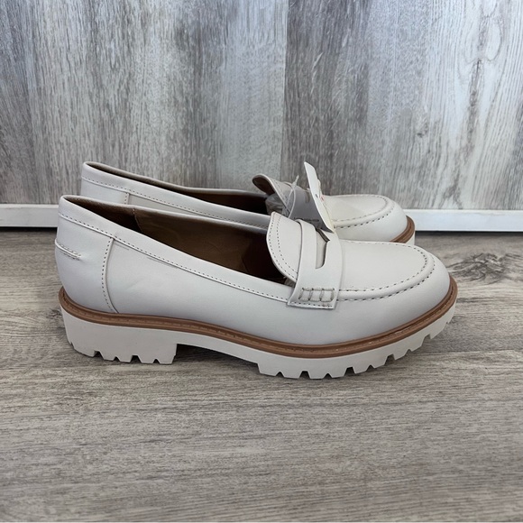 St. John's Bay | Shoes | St Johns Bay Chunky Lug Sole Loafers White ...